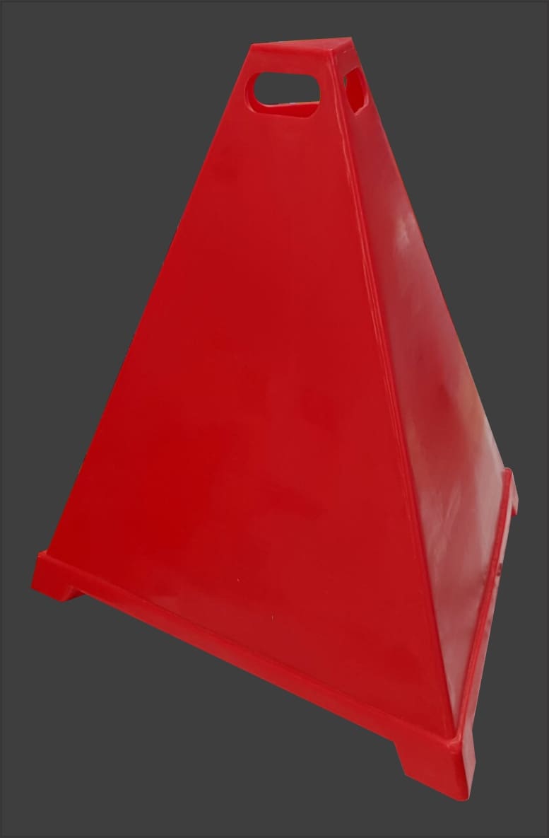 PYRAMID CONES | Corsign | 3-SIDED PYRAMID CONE